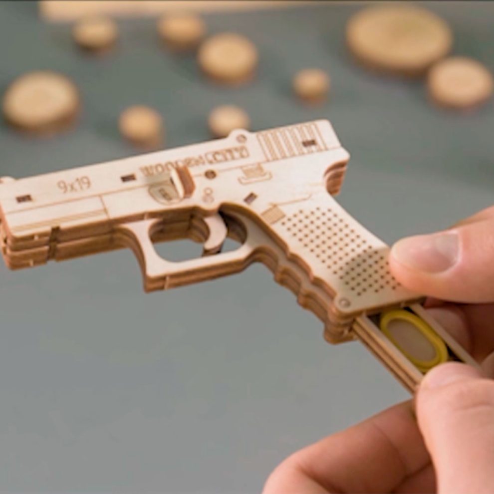 3D Wooden Gun Puzzle - The Guardian GLK-19 | Wooden.City